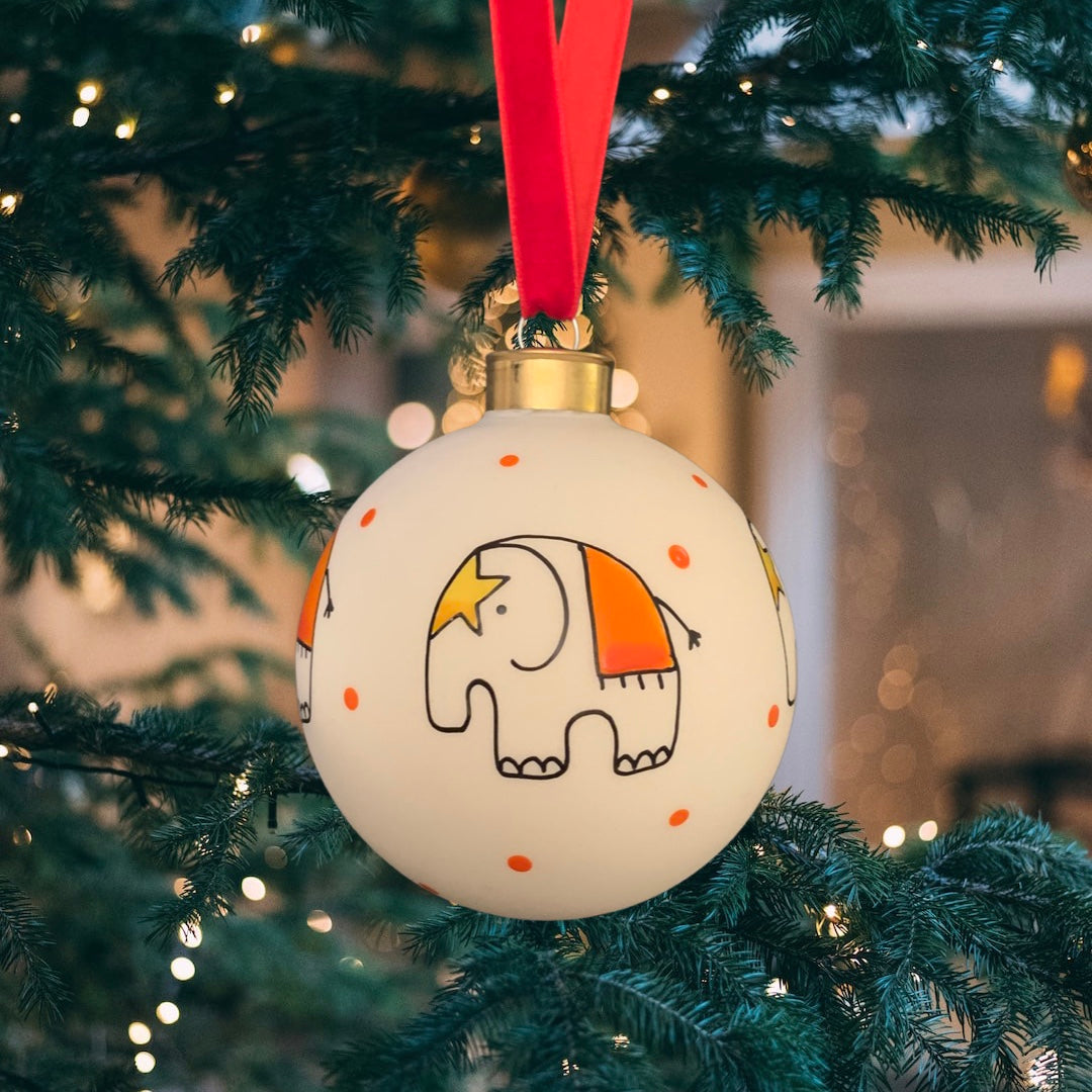 Glass bauble - Elephant – HOWE NEW FOREST